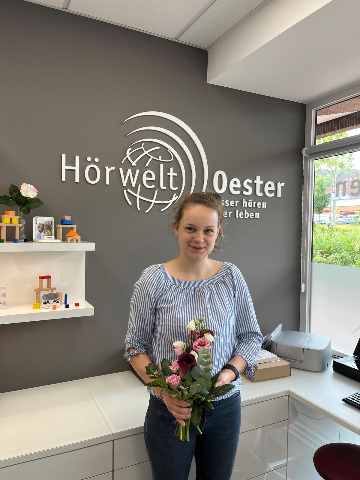 Wir begrüßen Anthea Harzer - Hörwelt Oester
